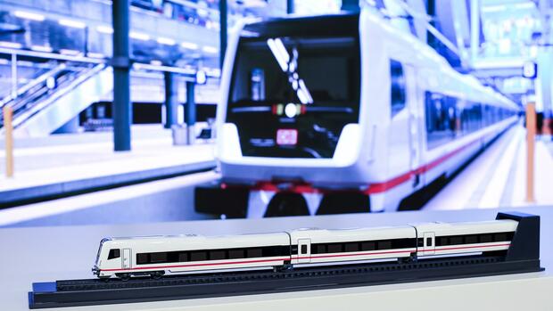ECx von Talgo: Deutsche Bahn stellt neuen Zug vor