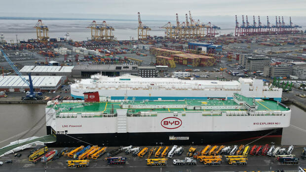 BYD: Erster eigener Autofrachter erreicht Deutschland – Kampfansage an ...