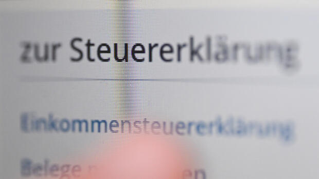 ETF-Steuerrechner 2024: Steuern auf ETF-Sparplan berechnen