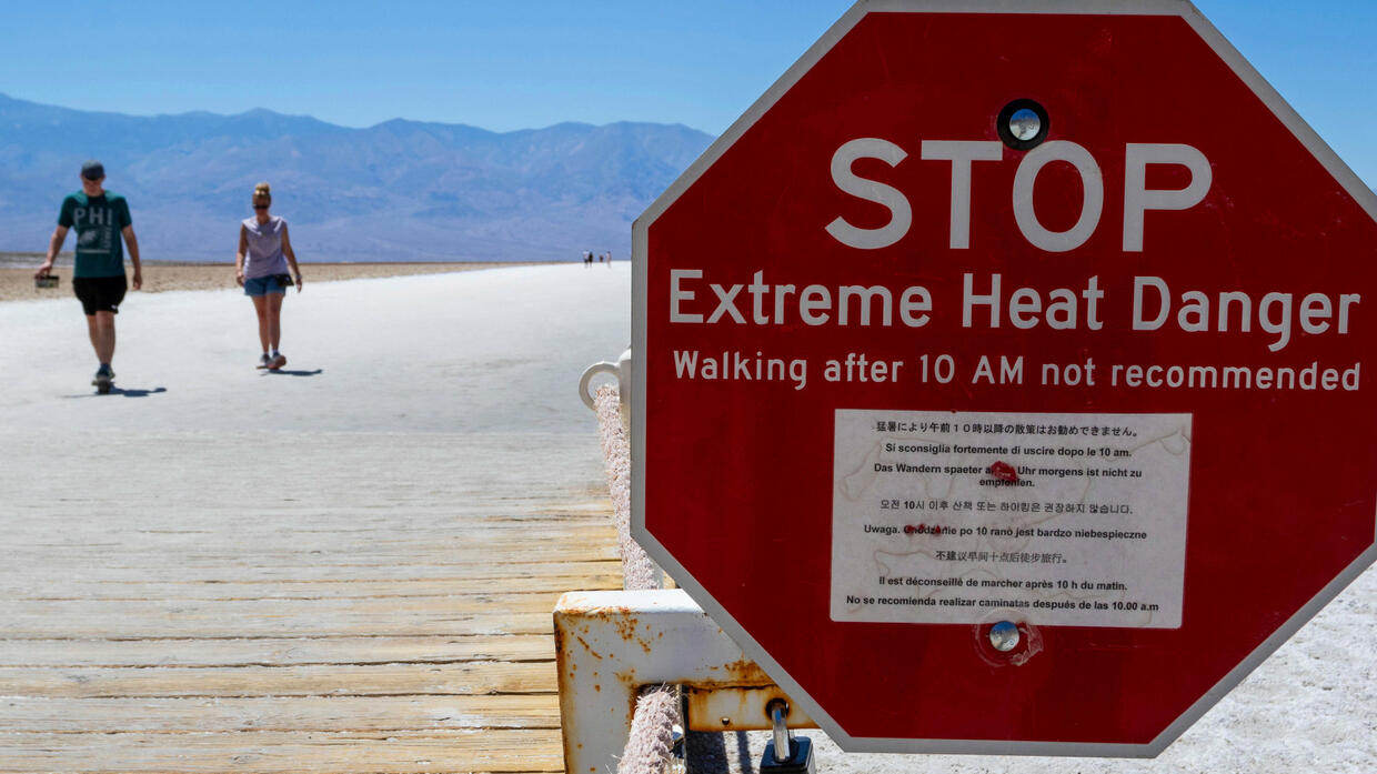 Rekord-Temperaturen im Death Valley: Touristen suchen den Kick im Tal ...