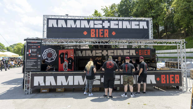 Rammstein: Fünf Grafiken zeigen, warum der Skandal der Band kaum schadet