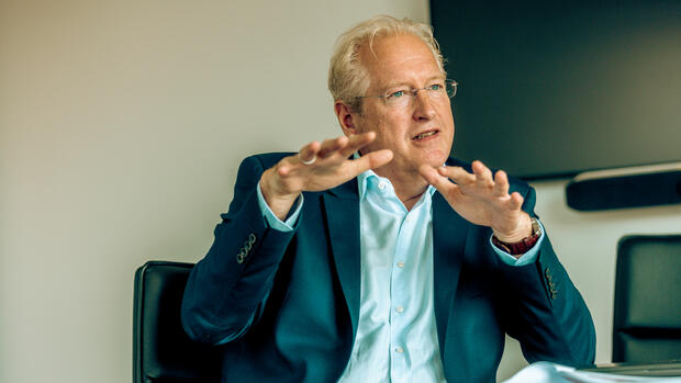 Hüttenes-Albertus: „Ein Rückzug aus Deutschland kommt nicht in Frage“